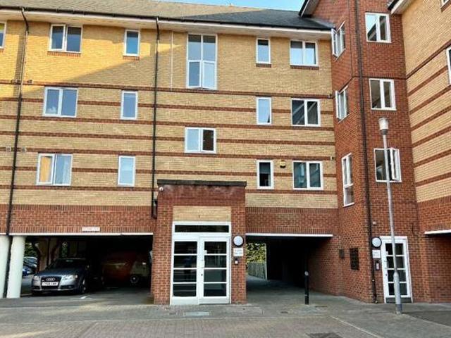 St. Peters Street, Maidstone, 2 Bedroom Flat