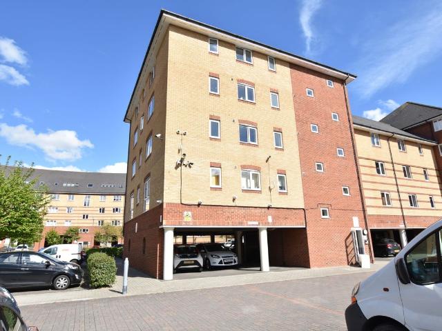 St Peters Street, Maidstone ME16, Studio to rent, £950 pcm | PrimeLocation