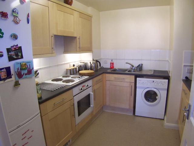 St. Peters Street, Maidstone ME16, 1 bed flat to rent, £1,000 pcm | PrimeLocation