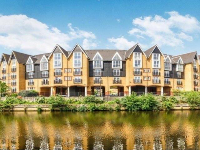 St. Peters Street, Maidstone ME16 2 bed apartment to rent £1,225 pcm £283 pw