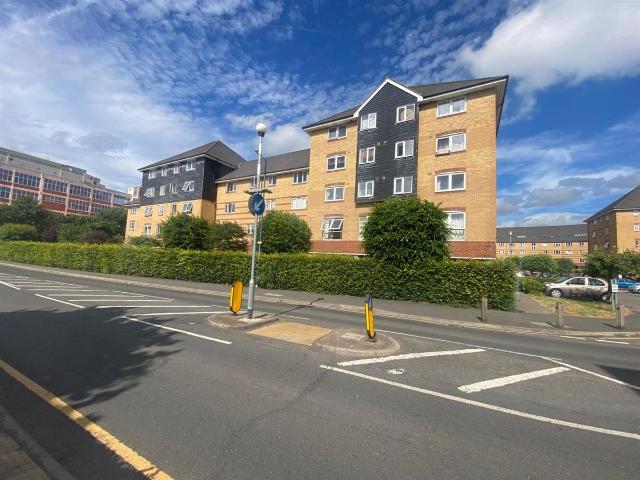 St. Peters Street, Maidstone ME16, 2 bed flat to rent, £1,250 pcm | PrimeLocation