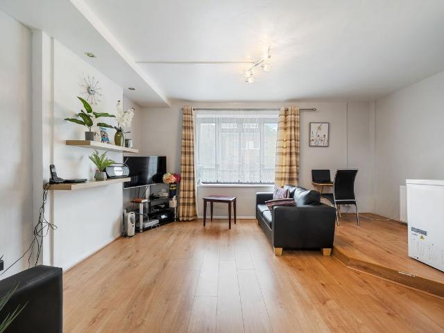 St. Peter's Street, Cluse Court St. Peter's Street N1, 3 bed flat to rent, £3,500 pcm | PrimeLocation