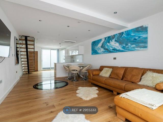 St. Peter's Street, London N1, Room to rent, £1,680 pcm | PrimeLocation