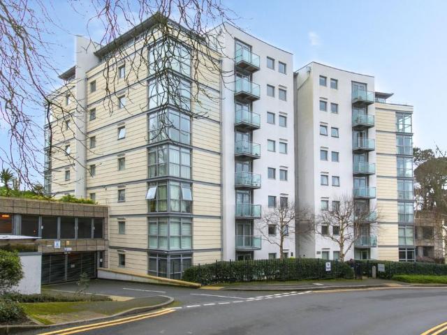 St Peters Road, Town Centre 2 bed apartment to rent £1,600 pcm £369 pw