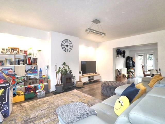 St. Peters Road, Woking 3 bedrooms Property for lettings Seymours