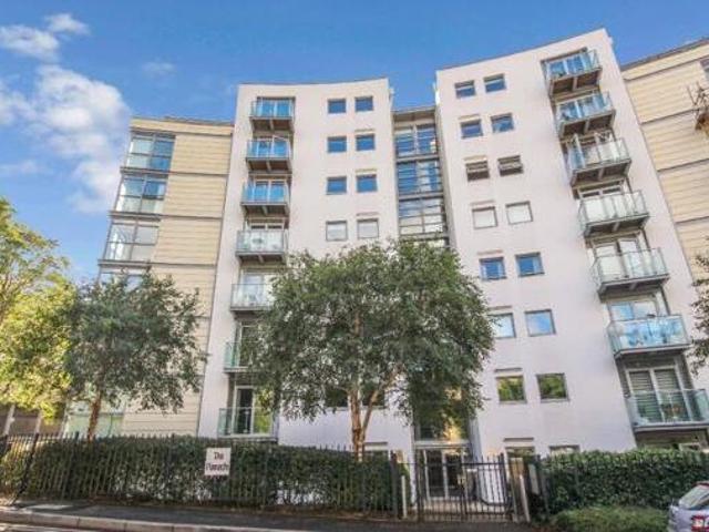 St. Peters Road, Bournemouth, 2 Bedroom Flat