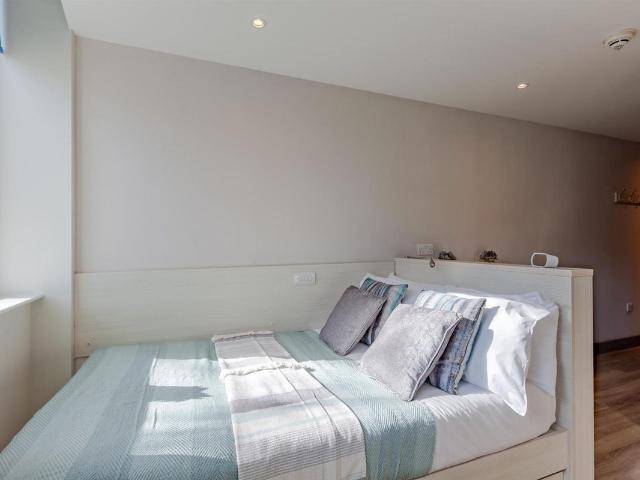 St. Peters Road, Bournemouth BH1, Studio to rent, £862 pcm | PrimeLocation