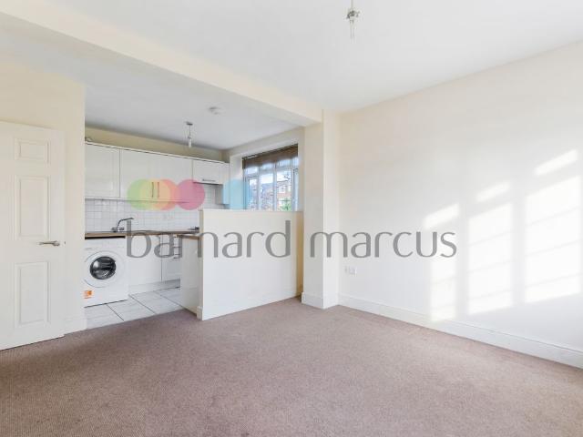 St. Peters Road, Croydon CR0, 2 bed flat to rent, £1,500 pcm | PrimeLocation