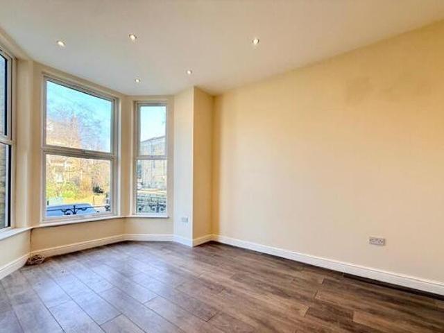 St. Peters Road, Croydon, 2 Bedroom Flat