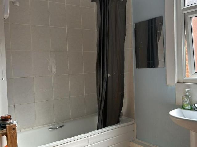 St. Peters Road, Leicester LE2, Room to rent, £425 pcm | PrimeLocation