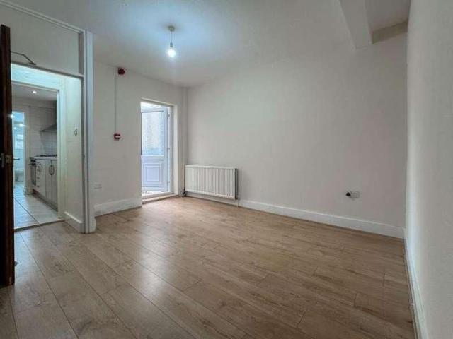 St. Peters Road, Reading, RG6
