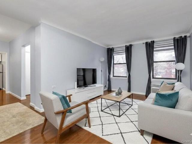 St Rd Unit N, Forest Hills, Property For Sale