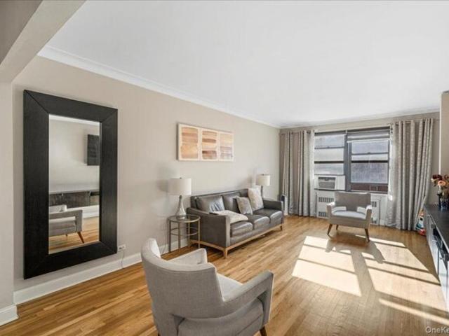 St Rd Unit D, Forest Hills, Property For Sale