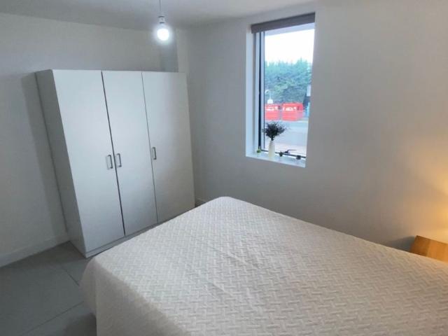 St. Rule Street, London SW8, Room to rent, £1,050 pcm | PrimeLocation