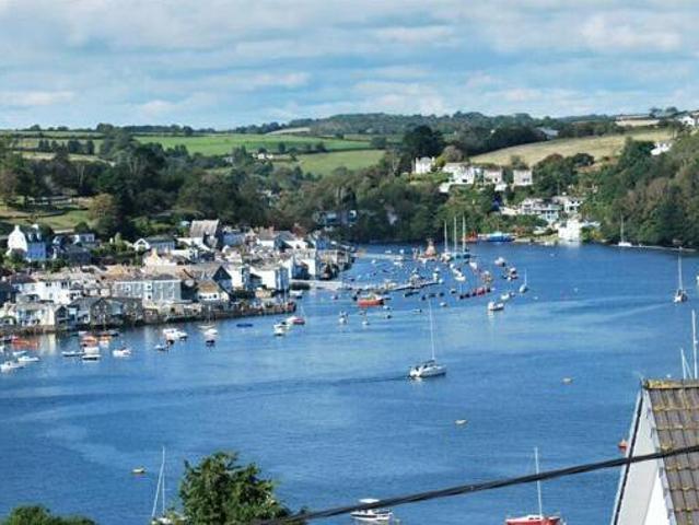St. Saviours Hill, Polruan, 3 Bedroom Terraced