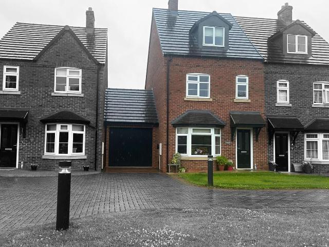 St. Saviours House, Lutterworth Road, Leicester LE8, 3 bed semi detached house to rent, £1,500 pcm | PrimeLocation