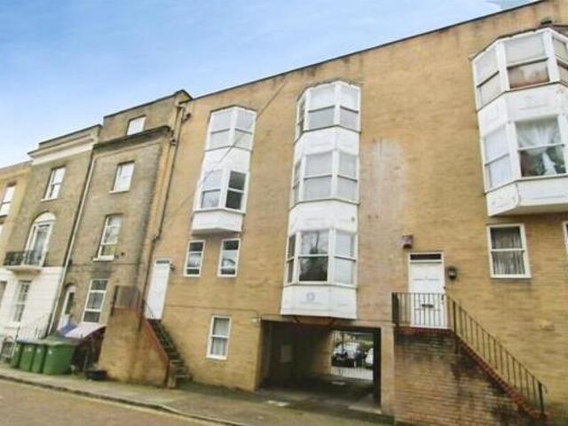 St. Swithins Court, Cranbury Place, Studio Flat For