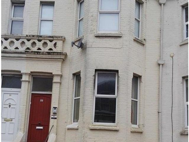 St Swithuns Road, Bournemouth BH1, 1 bed flat to rent, £828 pcm | PrimeLocation