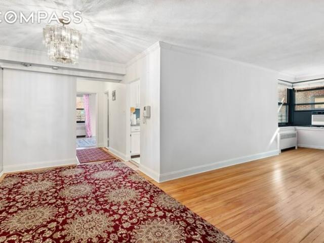 St St Unit,queens, Property For Sale