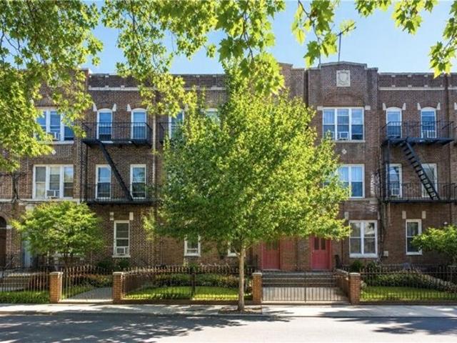 St St, Brooklyn, Home For Sale