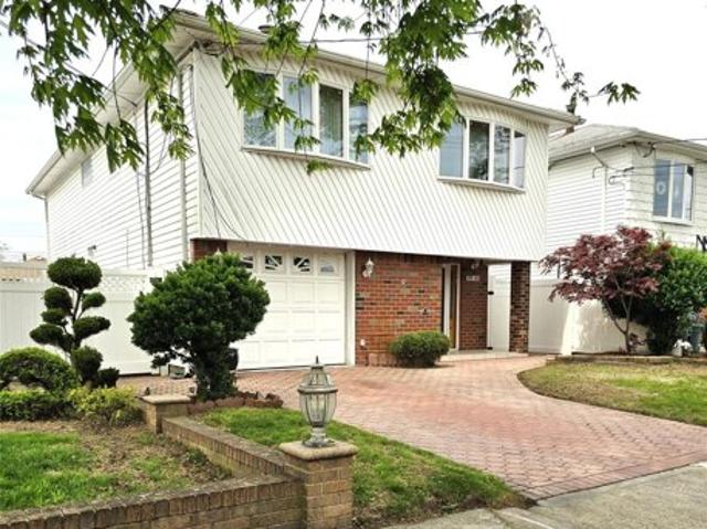 St St, Howard Beach, Home For Sale