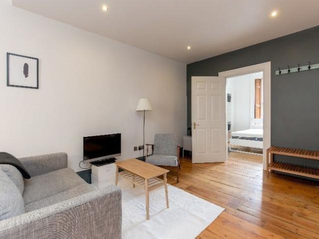 St Stephen Place, Stockbridge, Edinburgh, EH3