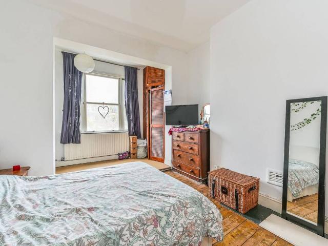 St Stephen's Terrace SW8, Oval, London, 1 bed flat to rent, £1,850 pcm | PrimeLocation