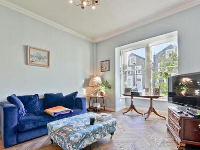 St Stephens Avenue, London, 1 Bedroom Apartment