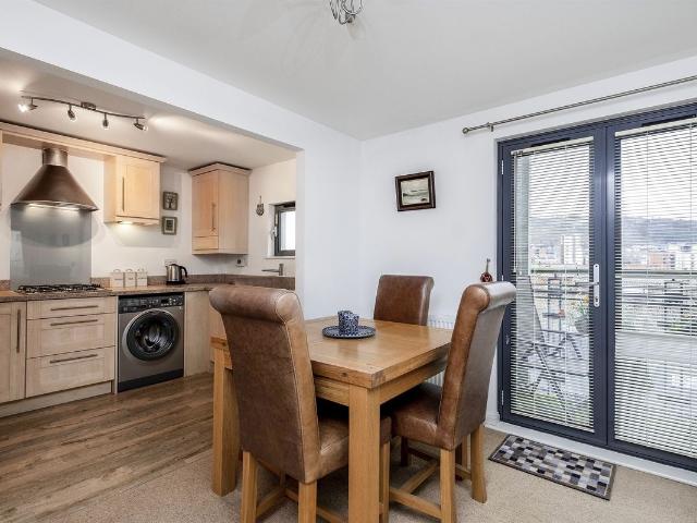 St Stephens Court, Maritime Quarter, Swansea SA1, 2 bed flat to rent, £1,200 pcm | PrimeLocation