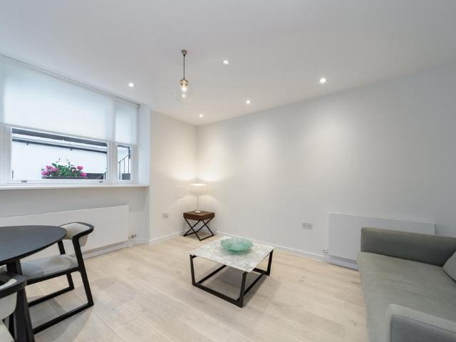 St Stephens Gardens, Notting Hill, W2 1 bed apartment to rent £2,450 pcm £565 pw