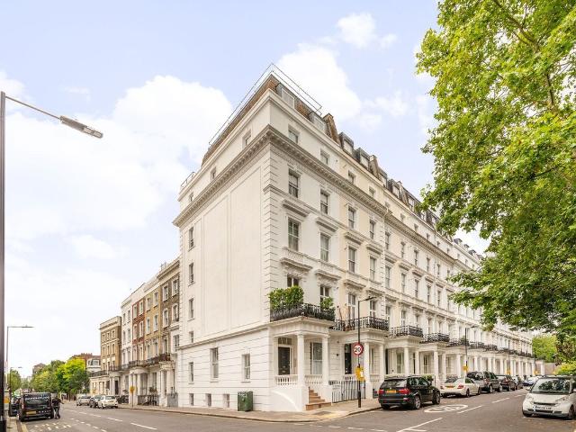 St Stephens Gardens, Notting Hill, London W2, 2 bed flat to rent, £2,817 pcm | PrimeLocation