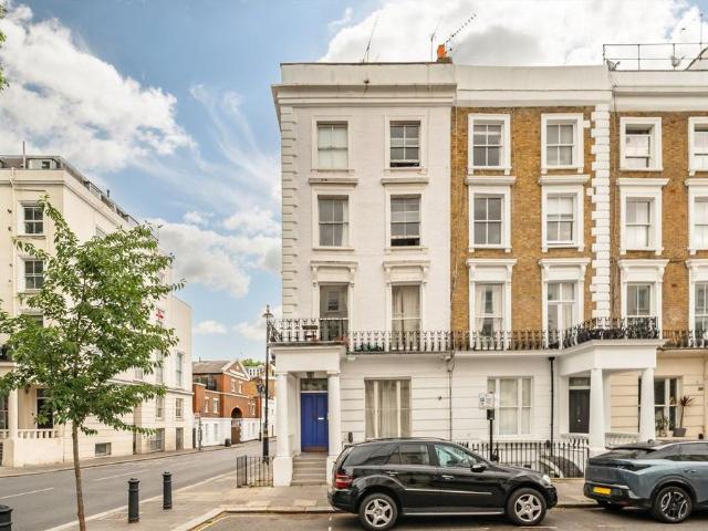 St. Stephens Gardens, London W2 1 bed flat to rent £2,450 pcm £565 pw