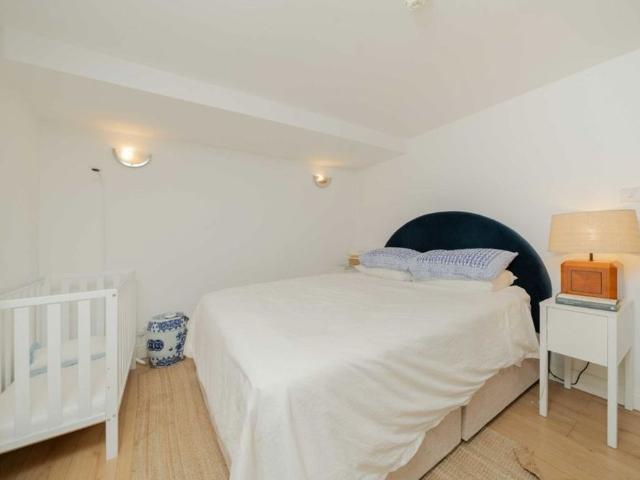 St. Stephens Gardens, W2, London