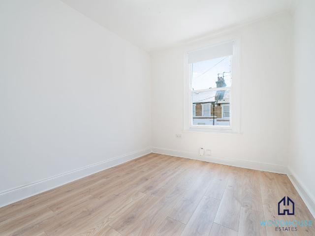 St. Stephens Grove, London SE13, 1 bed flat to rent, £1,700 pcm | PrimeLocation