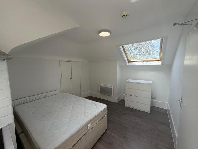 St Stephens Road, Hounslow TW3, Studio to rent, £900 pcm | PrimeLocation