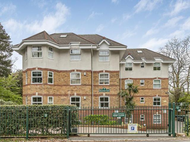 St Stephens Road, Town Centre 2 bed flat to rent £1,400 pcm £323 pw