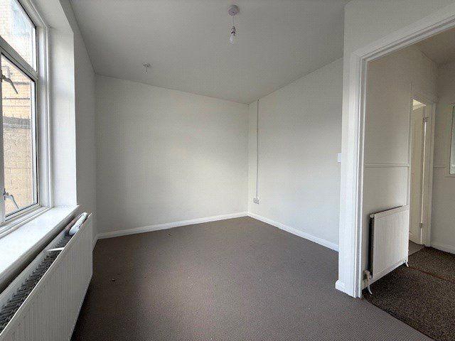 St Stephens Road, West Drayton, London UB7, 2 bed bungalow to rent, £1,750 pcm | PrimeLocation