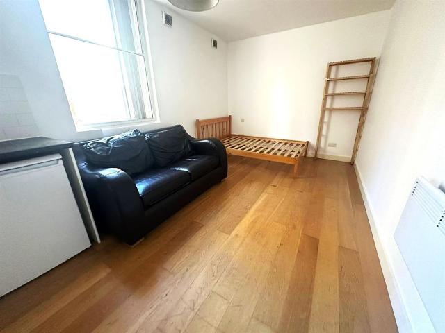 St. Stephens Street, Crusader House BS1, Studio to rent, £1,200 pcm | PrimeLocation