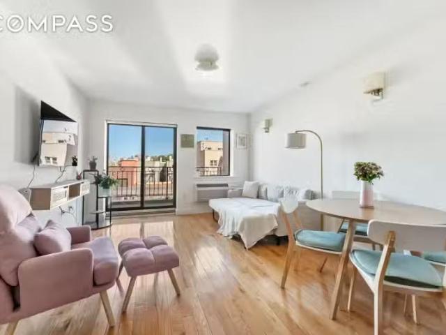 st Street, 512, Queens, NY 11106