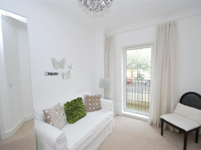 Stothert Avenue, Bath