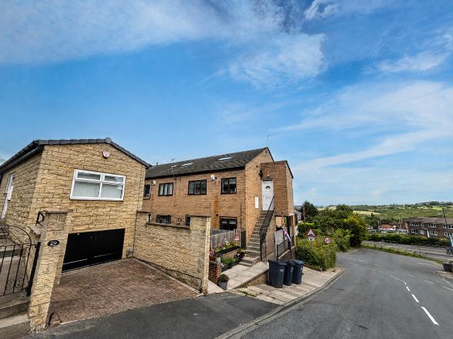 Stott Terrace, Bradford, West Yorkshire BD2, 1 bed bungalow to rent, £850 pcm | PrimeLocation