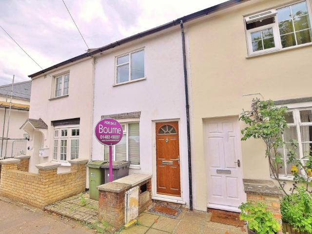 Stoughton Road, Guildford, Surrey, GU1 3 bed terraced house to rent £1,795 pcm £414 pw
