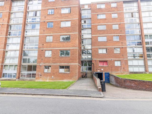 Stoughton Road, Leicester LE2, 2 bed flat to rent, £900 pcm | PrimeLocation