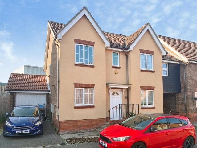 Stour Close, Harwich CO12, 4 bed property to rent, £2,000 pcm | PrimeLocation