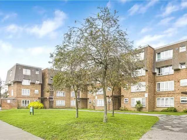 Stourton Avenue, Feltham, TW13 6LD