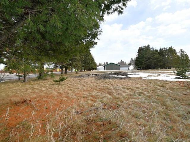Stover Rd, Charlevoix, MI 49720