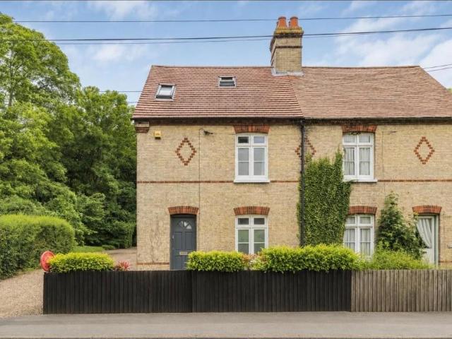Stow Road, Cambridge CB25 3 bed house to rent £2,250 pcm £519 pw