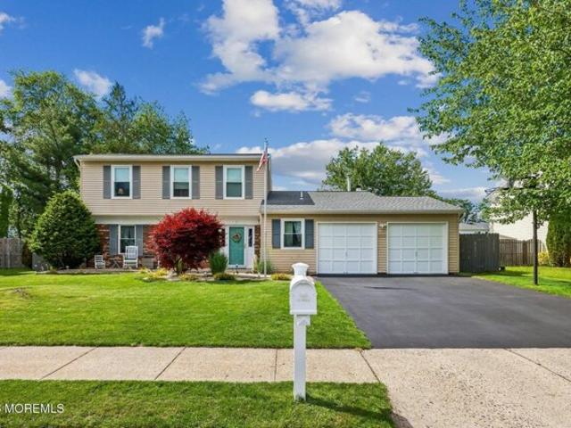 Stowe Ln, Howell, Home For Sale