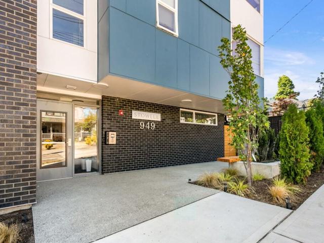 Stowell Green Lake Studio Apartment for Rent at 949 N 80th St, Seattle, WA 98103 Greenwood