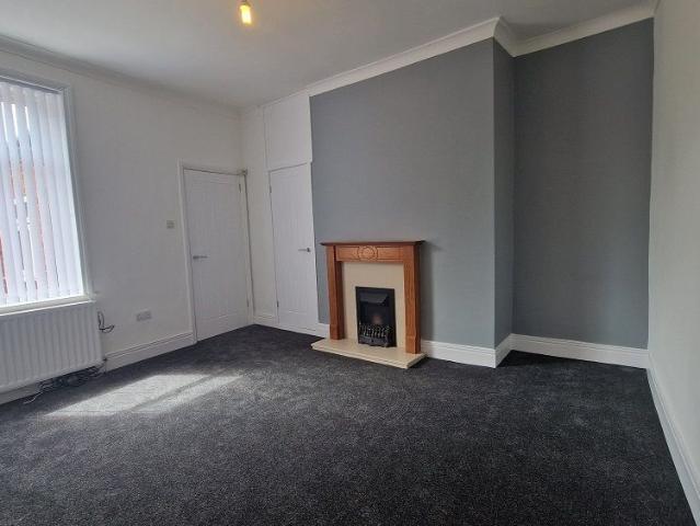 Stowell Terrace, Heworth, Gateshead NE10, 3 bed flat to rent, £750 pcm | PrimeLocation